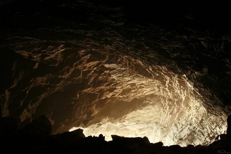 Exploring Lost Creek State Natural Area and Lost Creek Cave - Fall ...